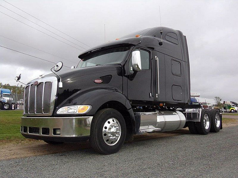 2011 Peterbilt 387 (For Sale) | 75" Sleeper | #BN127848