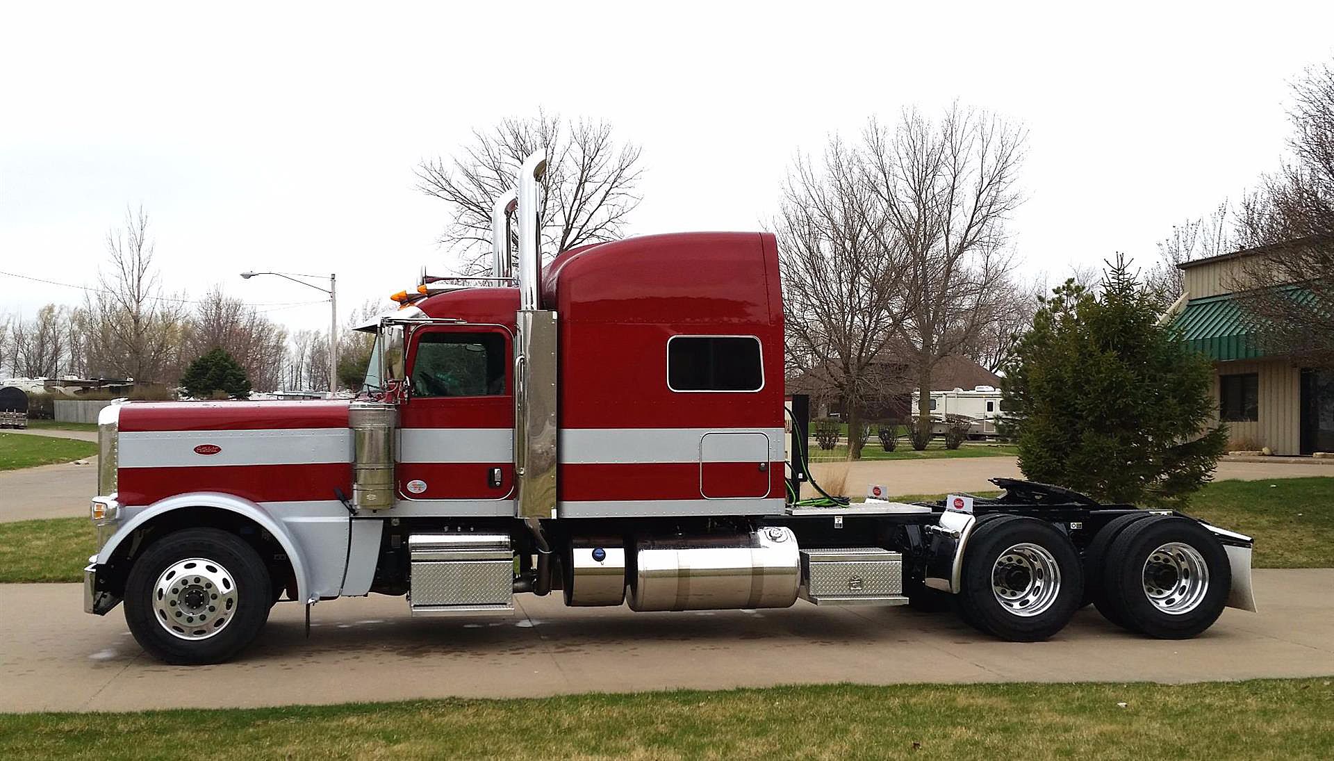 2017 Peterbilt 389 For Sale | 78" Sleeper | #17086