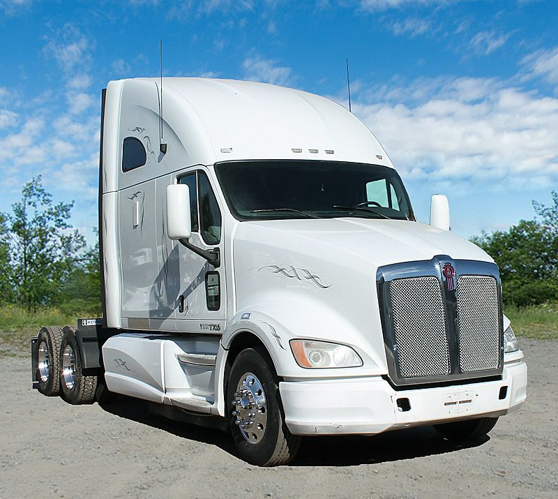 2011 Kenworth T700 For Sale | 75" Sleeper | #P5440T