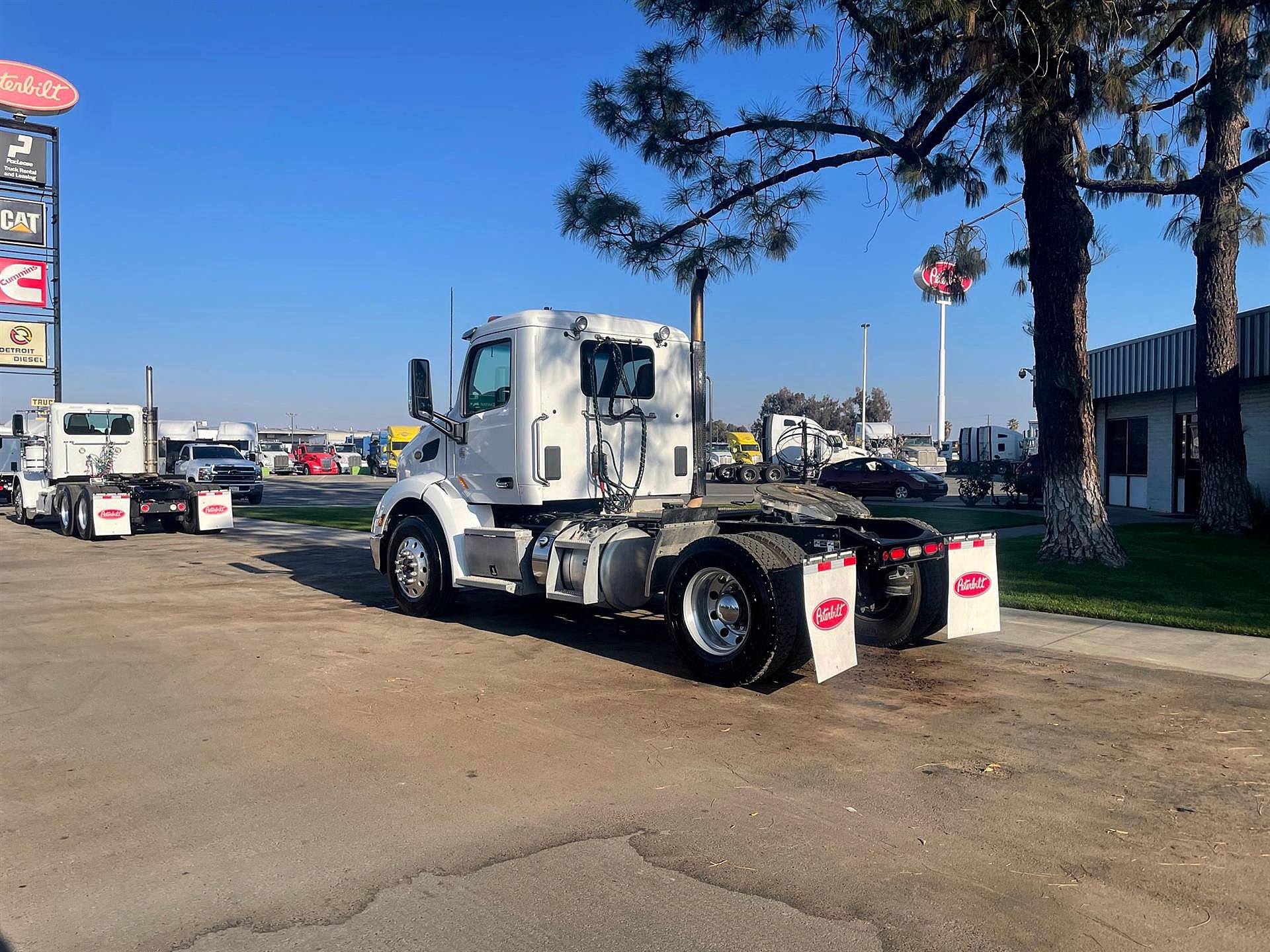 2018 Peterbilt 579 For Sale | Day Cab | #U2068 / 495382