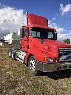 2000 Freightliner C120 (For Sale) | Day Cab Sleeper | #237WS