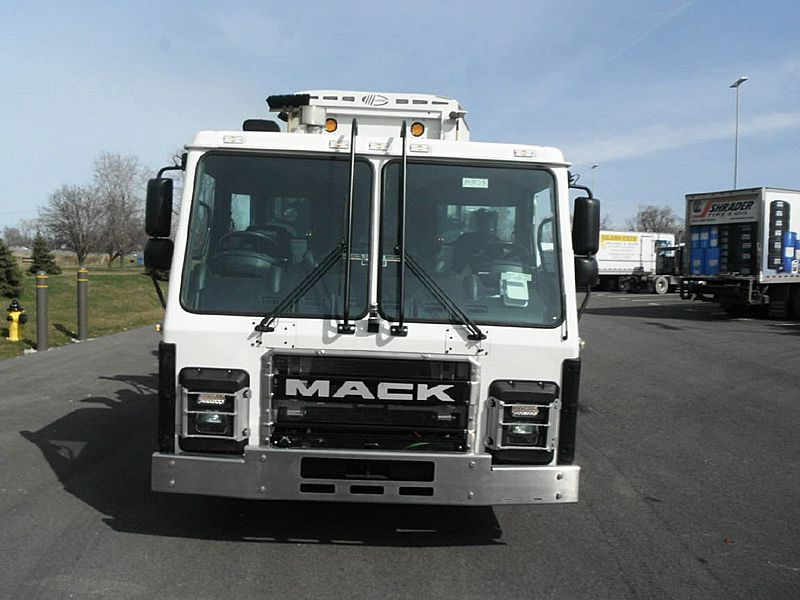 2018 Mack LR613 (For Sale) | Side Loader | #M18016-BI