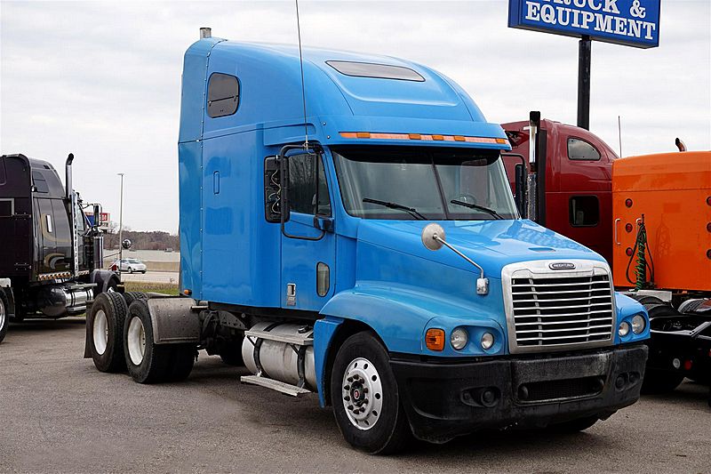 2005 Freightliner Century Class (For Sale) | Condo Sleeper | #4990