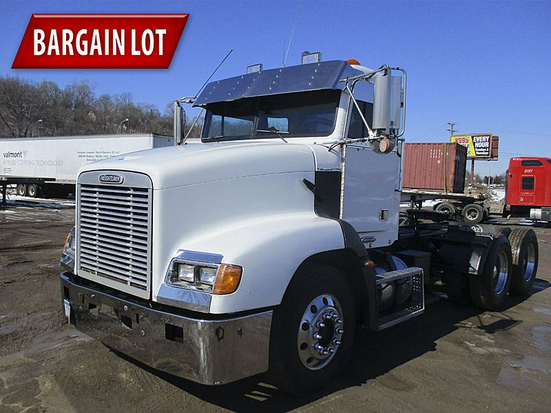 2002 Freightliner FLD120 (For Sale) | Day Cab | #30NF18571