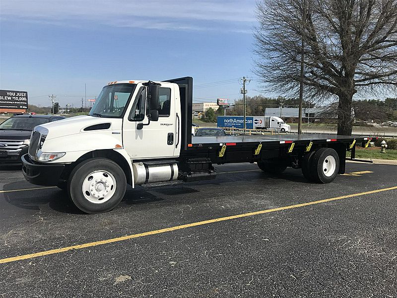 2011 International DuraStar 4300 (For Sale) | Flatbed | Non CDL | #17675P