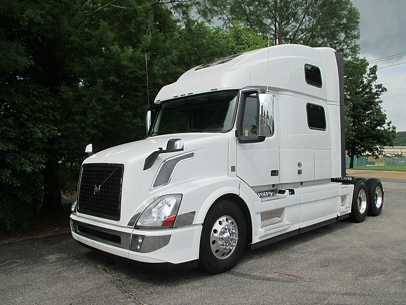 2016 Volvo 780 (For Sale) | 77" Sleeper | #10534