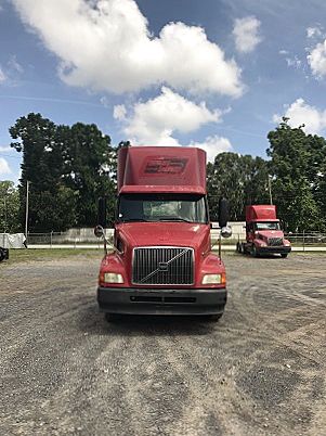 2002 Volvo VNL (For Sale) | Day Cab Sleeper | #1566