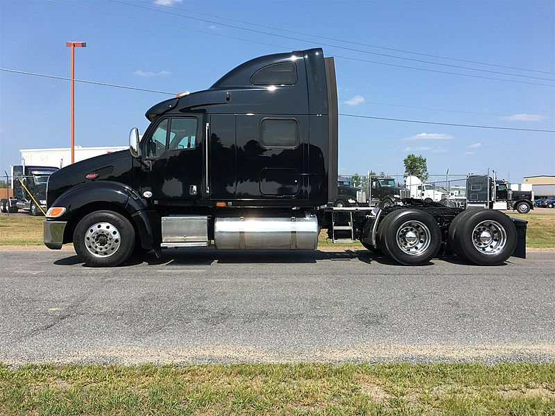 2011 Peterbilt 387 (For Sale) | 75" Sleeper | #53N127848