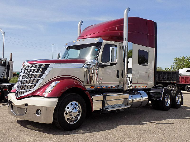 2019 International LoneStar (For Sale) | 73" Sleeper | #KN423130