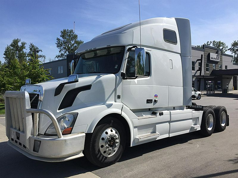 2015 Volvo 670 (For Sale) | 670" Sleeper | #179886