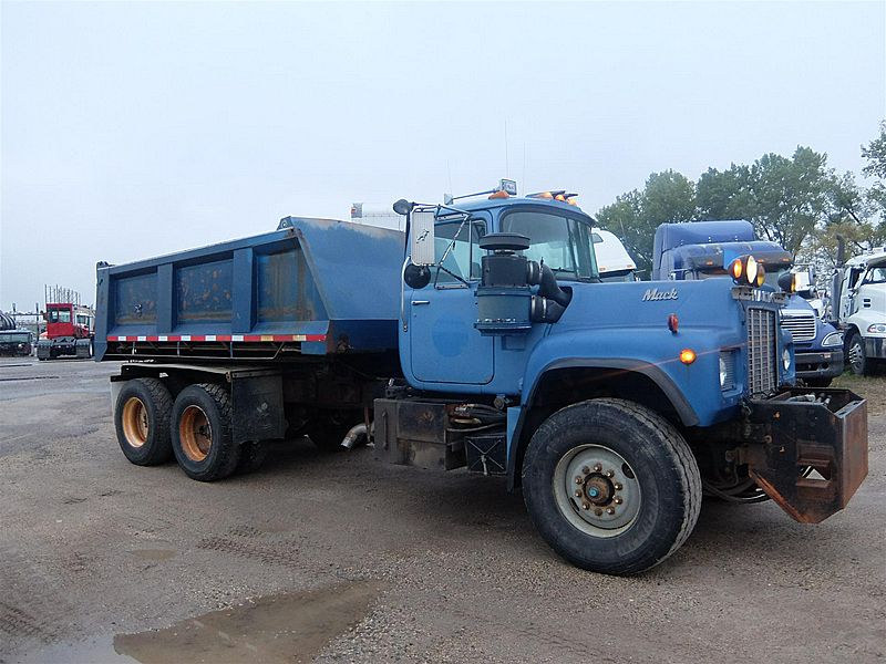 1992 Mack rd690s (For Sale) | Box Truck | #8571