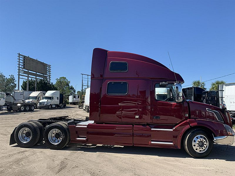 2014 Volvo VNL 780 For Sale | 77" Sleeper | #EN160048