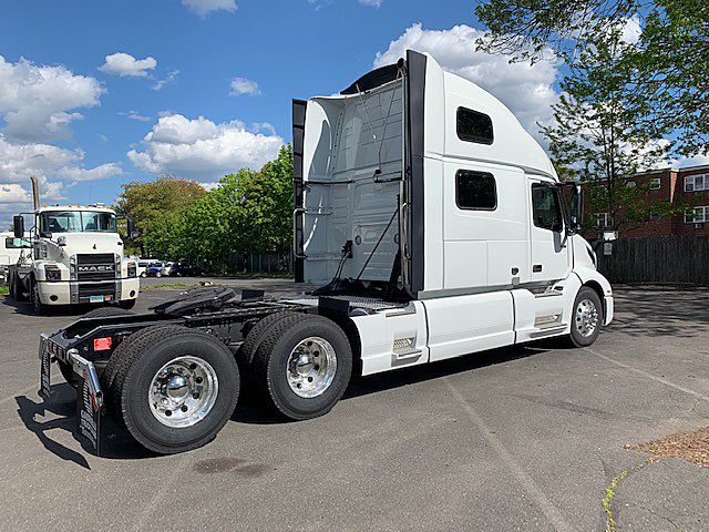 2020 Volvo VNL 860 For Sale | 77" Sleeper | #HV-614
