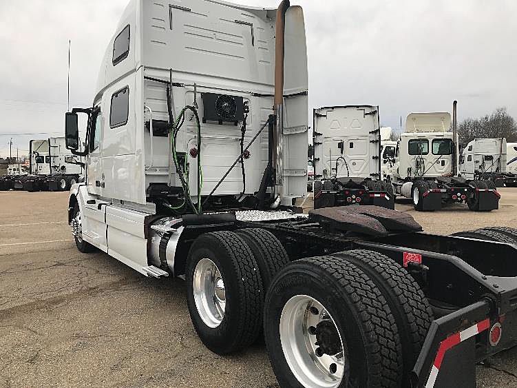2014 Volvo VNL 780 (For Sale) | 78" Sleeper | #668852
