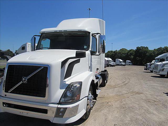 2013 Volvo VNL 630 (For Sale) | 61" Sleeper | #231289