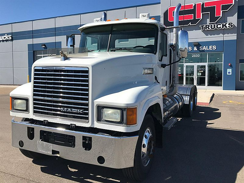 2009 Mack Pinnacle CHU613 (For Sale) | Semi Truck | #5664P2