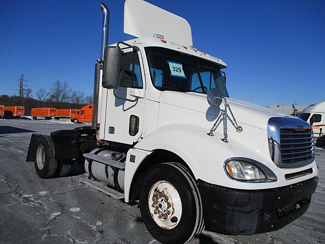 2007 Freightliner Columbia CL 120 For Sale | Day Cab Sleeper | #329WS