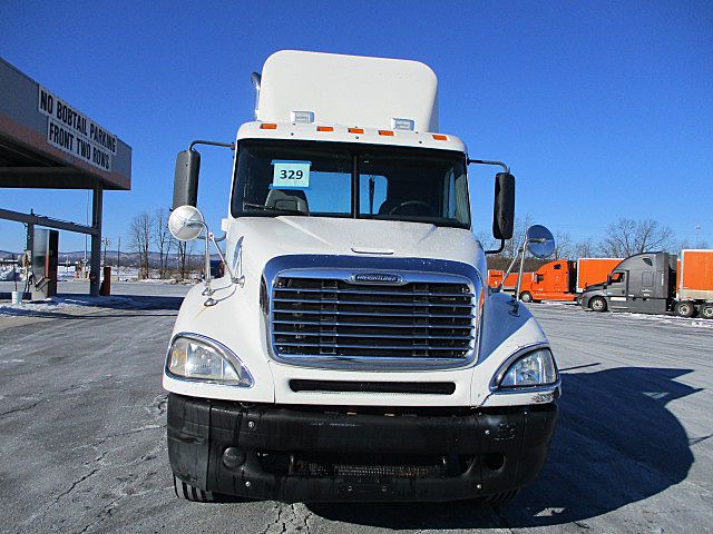 2007 Freightliner Columbia CL 120 For Sale | Day Cab Sleeper | #329WS