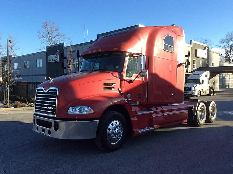 2013 Mack 600 (For Sale) | 70" Sleeper | #026446