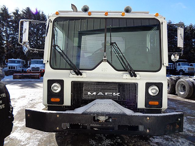 2002 Mack MR690S (For Sale) | Cab & Chassis | #8617