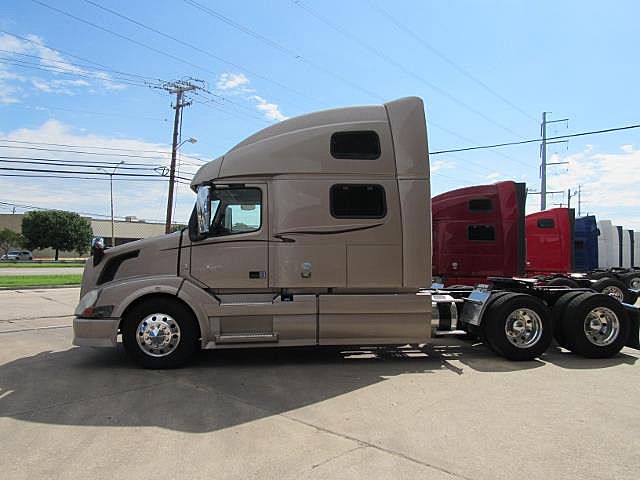 2013 Volvo VNL 780 For Sale | 77" Sleeper | #231691