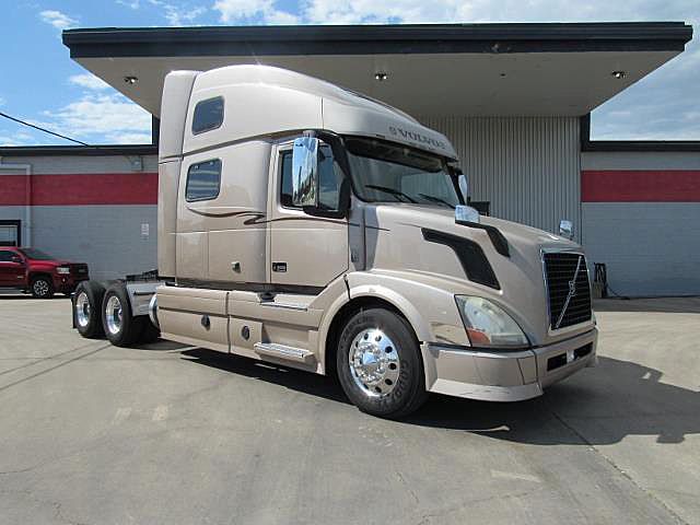 2013 Volvo VNL 780 For Sale | 77" Sleeper | #231691