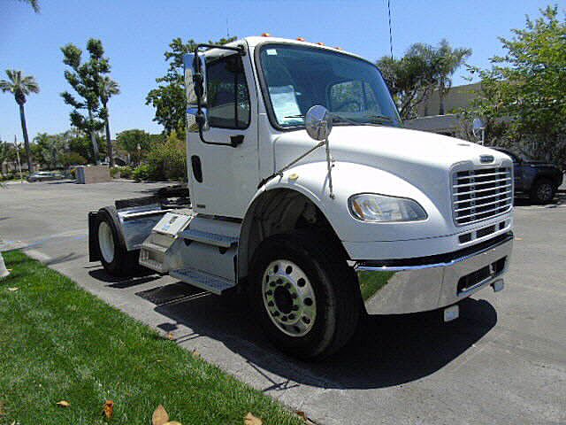 2012 Freightliner M2 2 AXLE TRACT For Sale | H2N 2 AXLE NON SLEEPER | #6663
