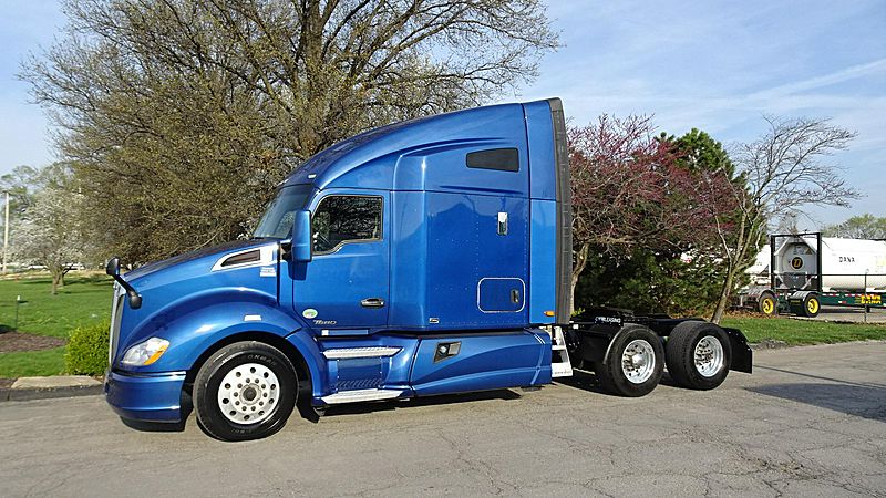 2015 Kenworth T680 (For Sale) | 76" Sleeper | #467058