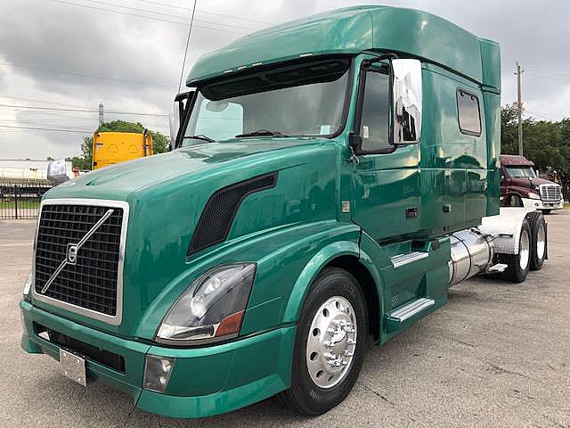 2013 Volvo VNL 730 For Sale | 77" Sleeper | #233099