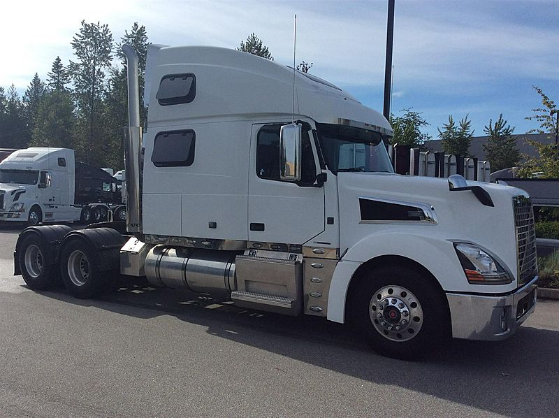 2008 Volvo 880 For Sale | 880" Sleeper | #491673
