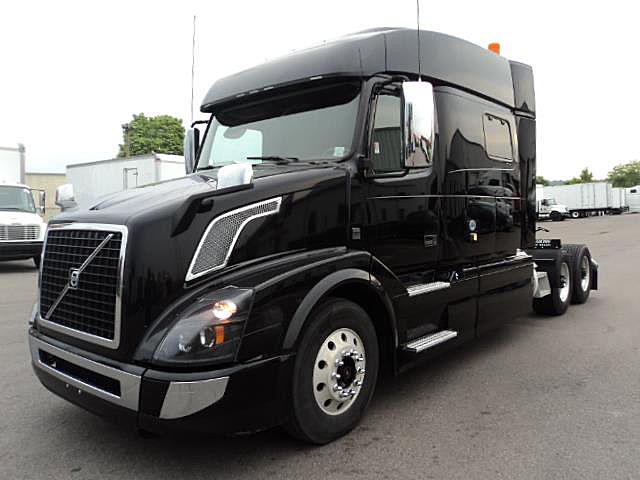 2016 Volvo VNL 730 (For Sale) | 77" Sleeper | #233317