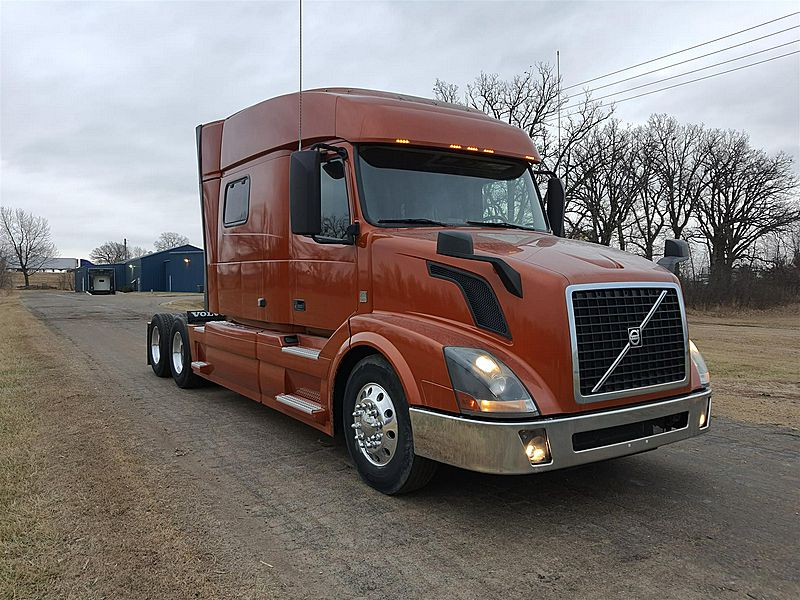2016 Volvo VNL 730 (For Sale) | 77" Sleeper | #66354A