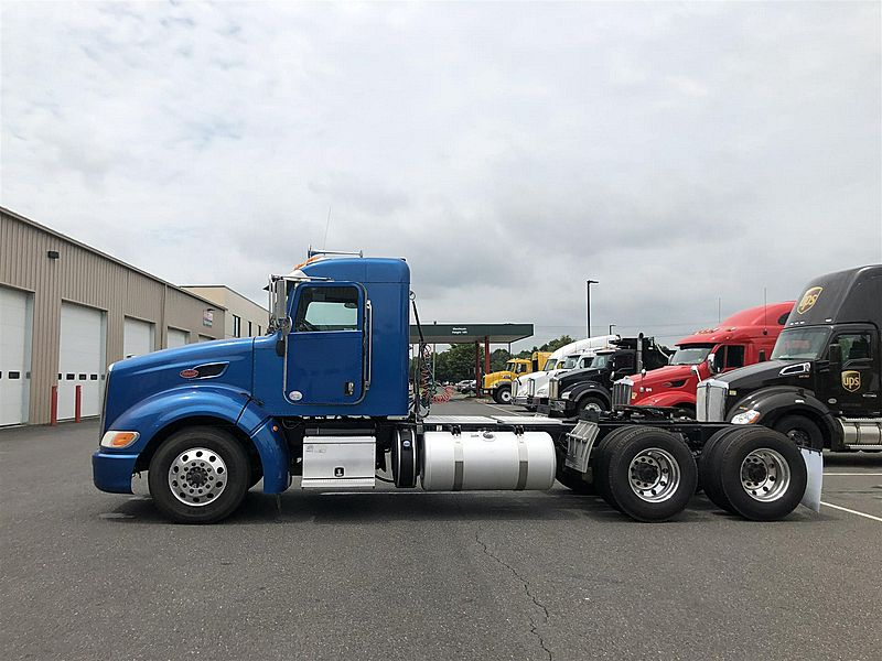 2014 Peterbilt 386 For Sale | Day Cab | #UJ-3041