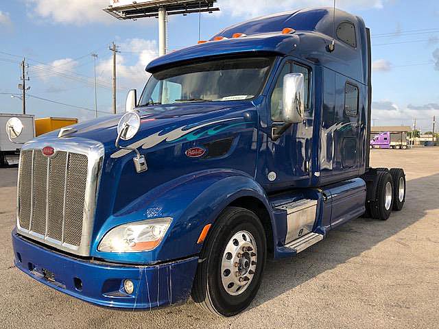 2015 Peterbilt 587 For Sale | 75" Sleeper | #233952