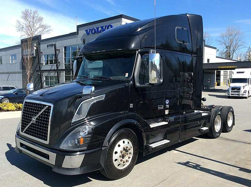 2015 Volvo 670 For Sale | 61" Sleeper