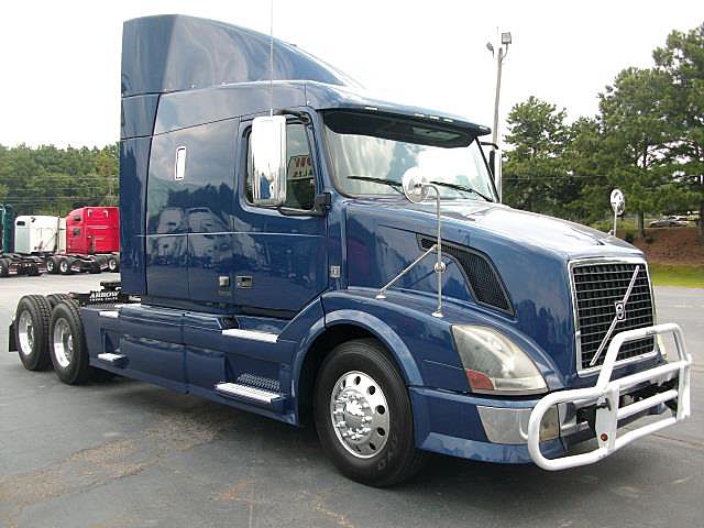 2011 Volvo VNL 630 For Sale | 61" Sleeper | #234010