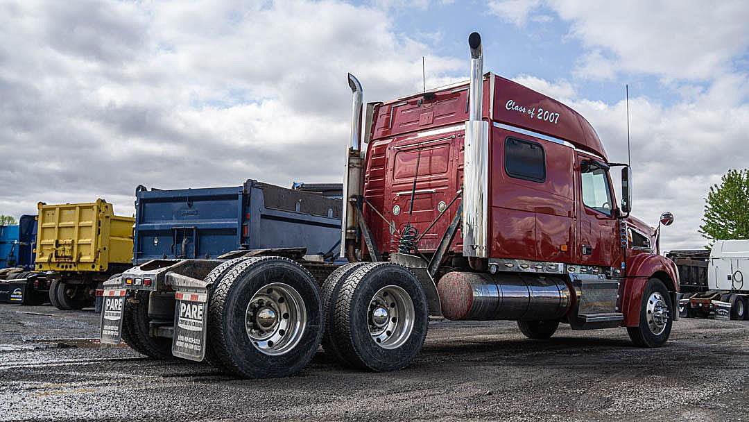 2007 Volvo VT 880 For Sale | Sleeper Truck | #C-28233