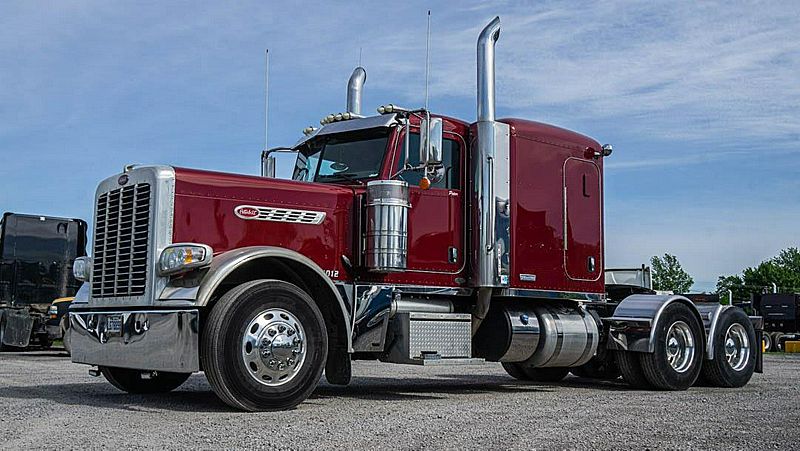 2016 Peterbilt 389 For Sale | 1" Sleeper | #C-28320