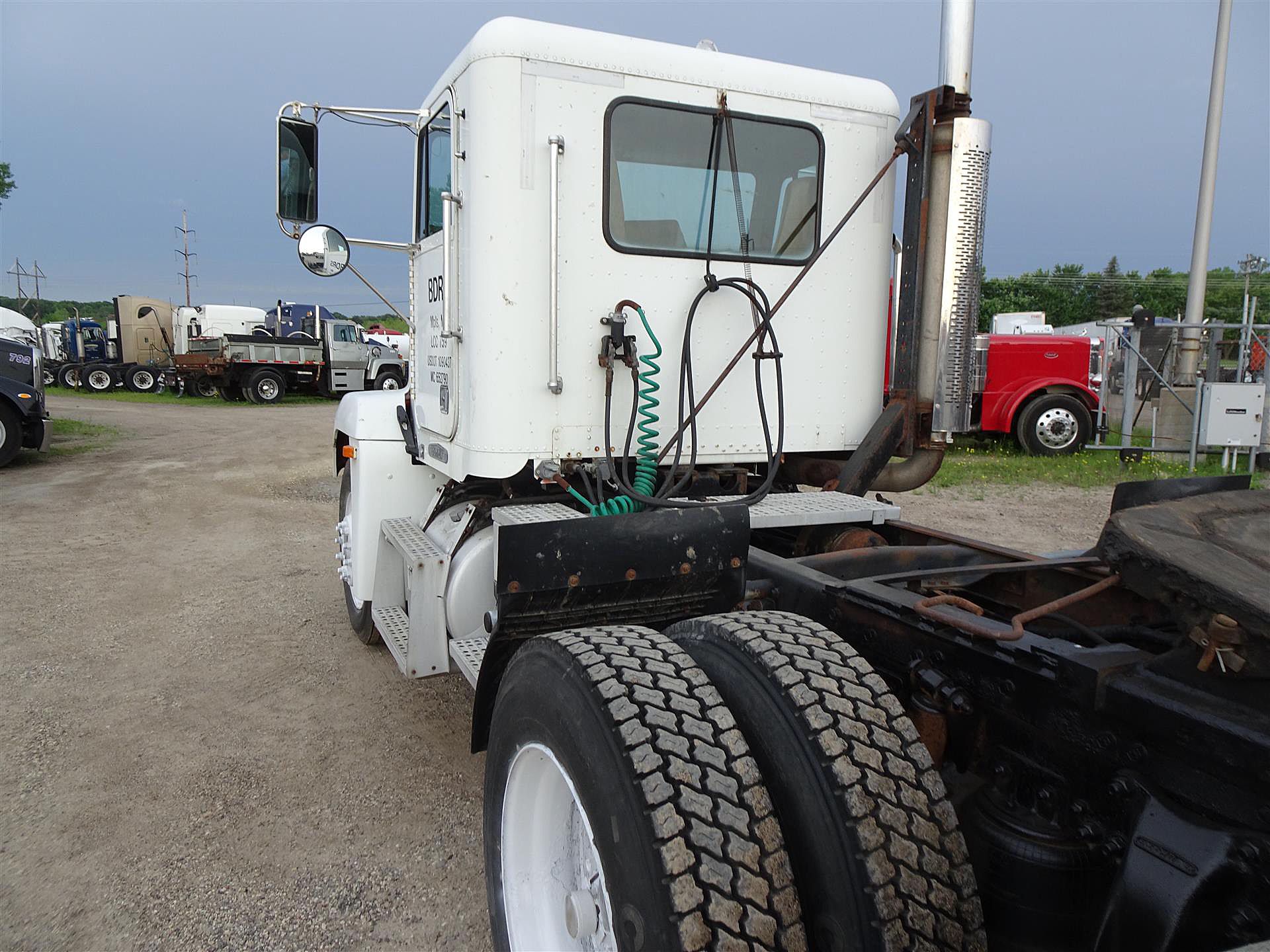 1995 Freightliner FLD120 For Sale | Semi Truck | #8886