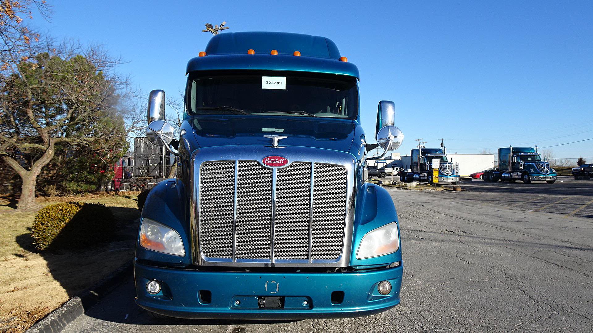 2015 Peterbilt 587 For Sale | 76" Sleeper | #223249