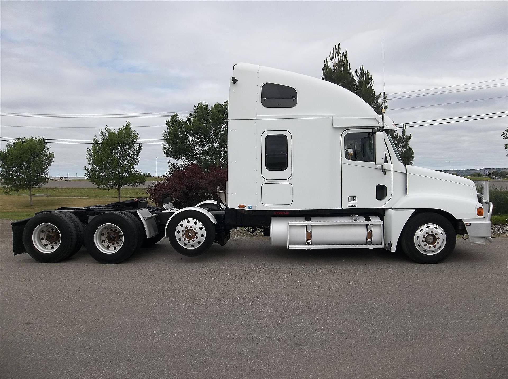 2001 Freightliner Century Class For Sale | 64" Sleeper | #102610