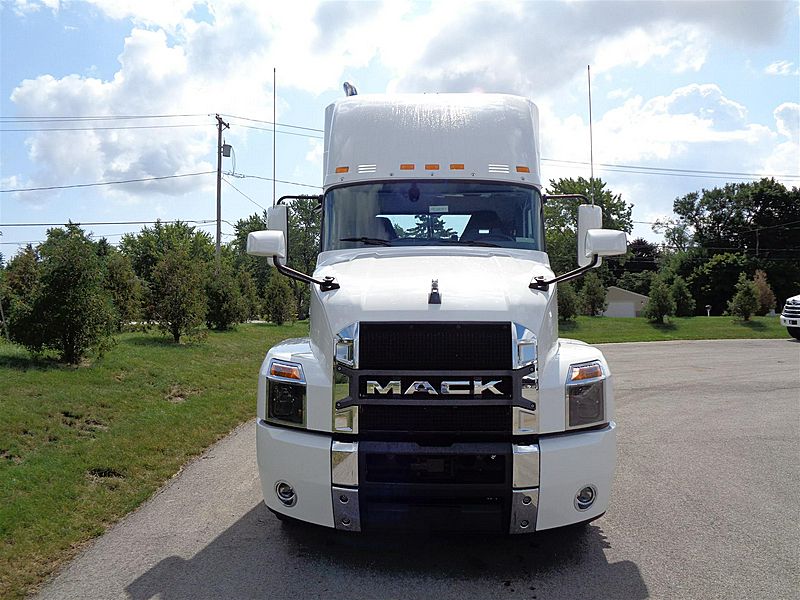 2020 Mack Anthem Day Cab (For Sale) | Non Sleeper | #M20055
