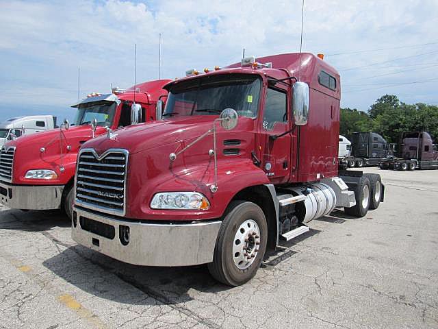 2015 Mack CXU613 (For Sale) | 70" Sleeper | #234392