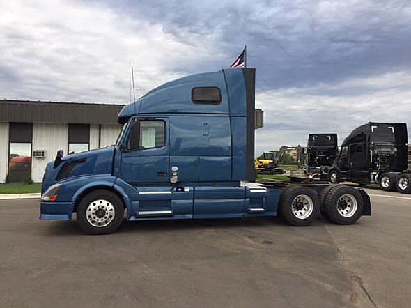 2015 Volvo VNL 670 For Sale | Sleeper Truck | #DU2312