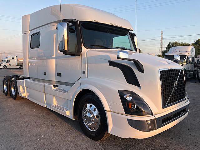 2017 Volvo VNL 730 (For Sale) | 78" Sleeper | #234544