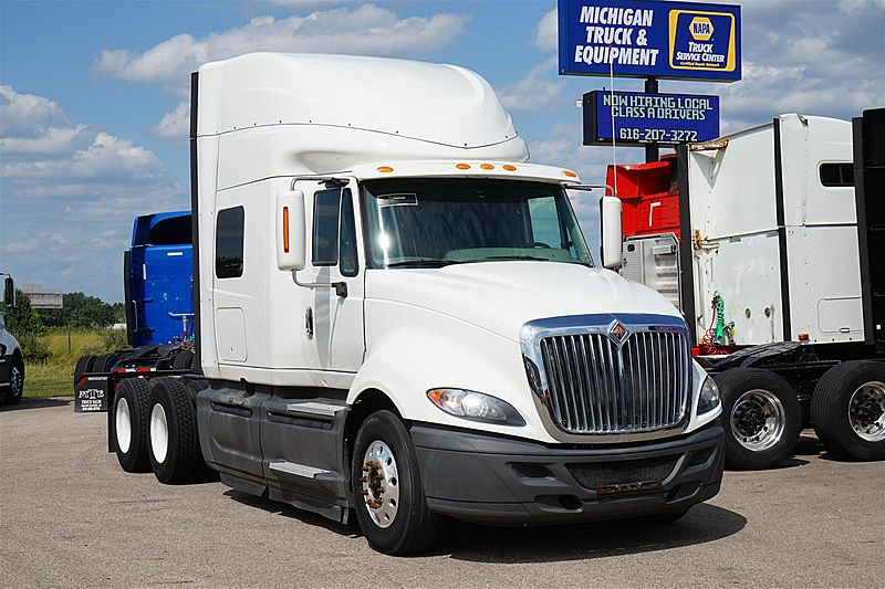 2014 International Prostar (For Sale) | Mid Roof Sleeper | #5568