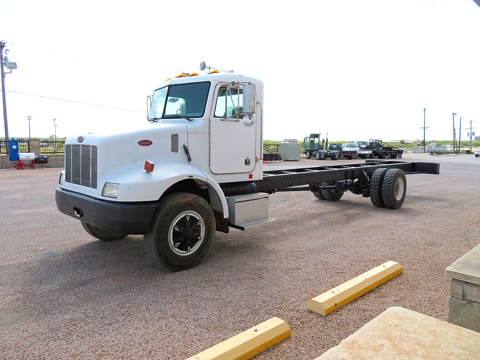 1998 Peterbilt 330 (For Sale) | Cab & Chassis | #5783C