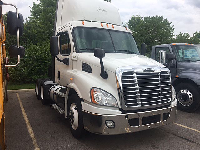 2014 Freightliner CA125DC (For Sale) | Cab & Chassis | #645967