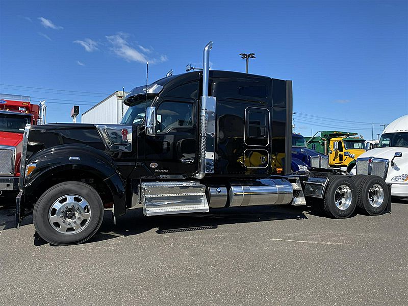 2021 Kenworth W990 For Sale | 76" Sleeper | #DN-2236