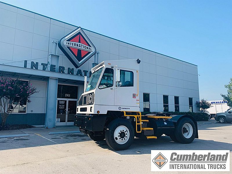 2019 Capacity TJ5000 (For Sale) | Yard Spotter | #167289